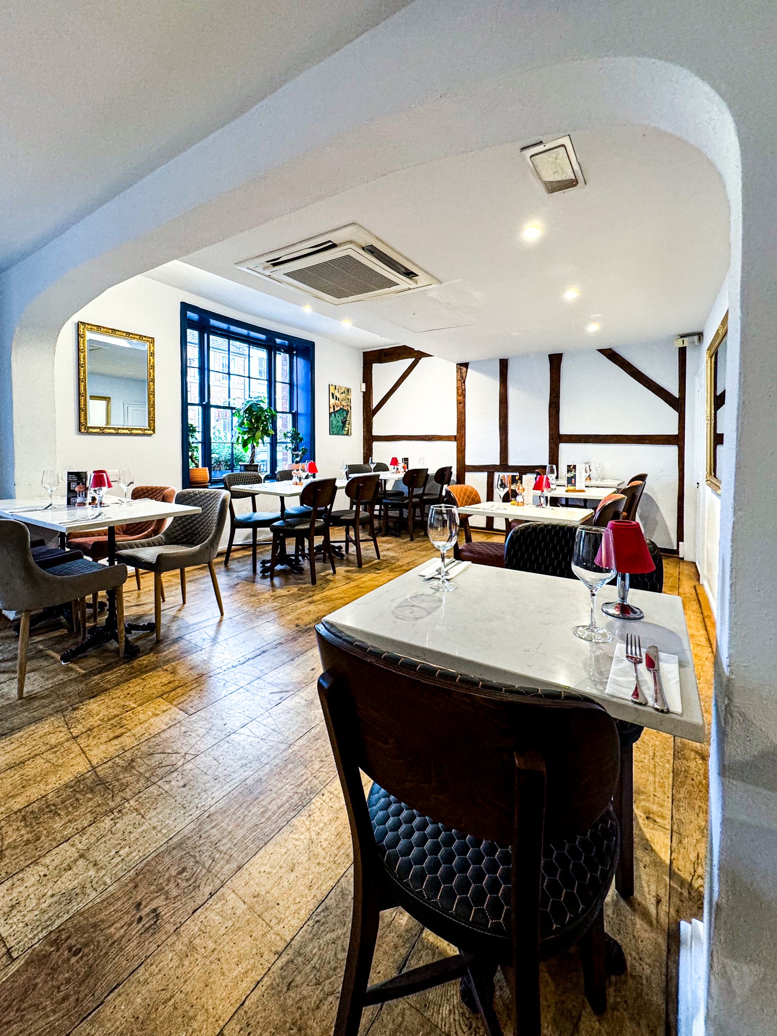 About Us – Serina Farnham